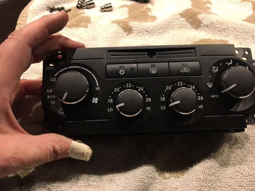 2005 Jeep Grand Cherokee Dual Climate Control Problems: Quick Fixes ...